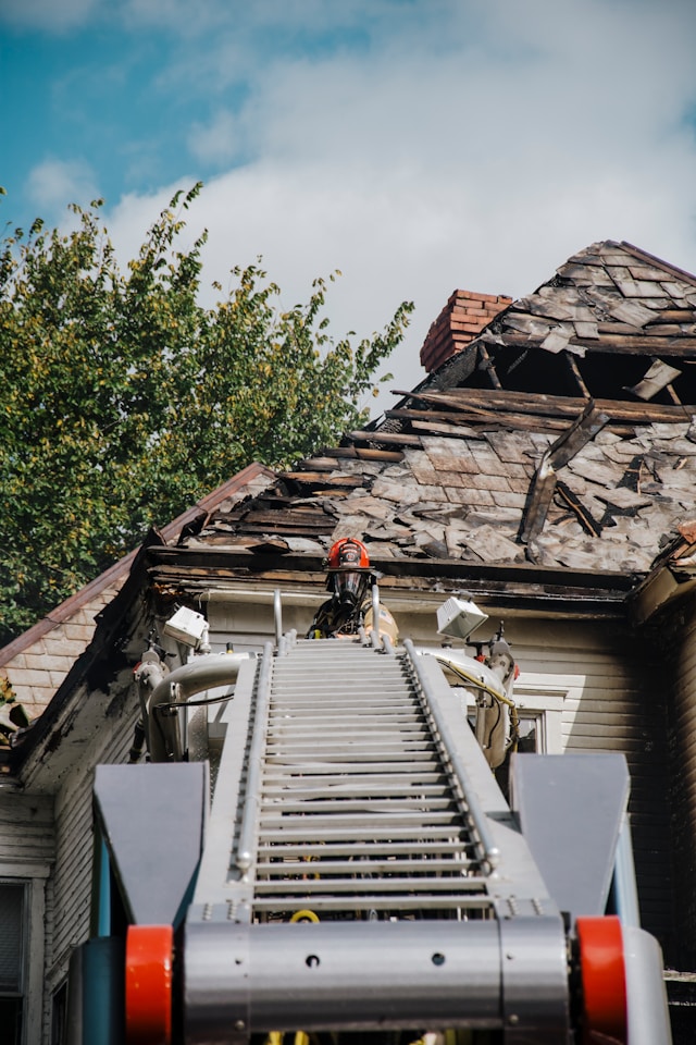 Residents safely evacuated following house fire in Blenheim - EDGE ...